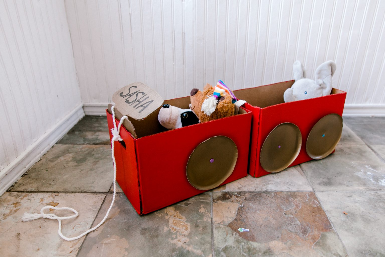 Making a Cardboard Train: 24 DIYs - Guide Patterns