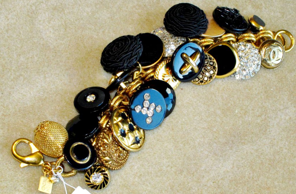29 DIY Button Bracelet Instructions | Guide Patterns