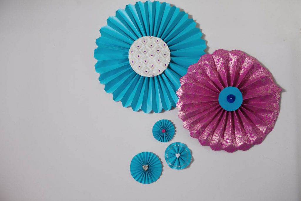 Paper Fans: 35 How To's - Guide Patterns