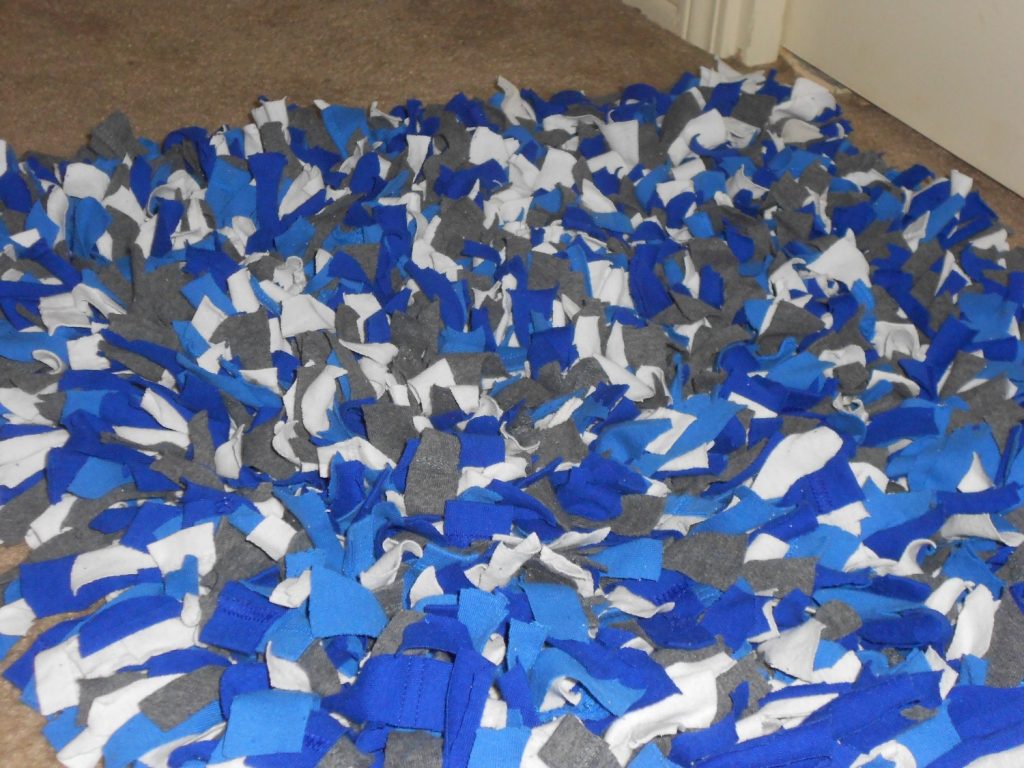 56 T-Shirt Rug DIY Tutorials | Guide Patterns