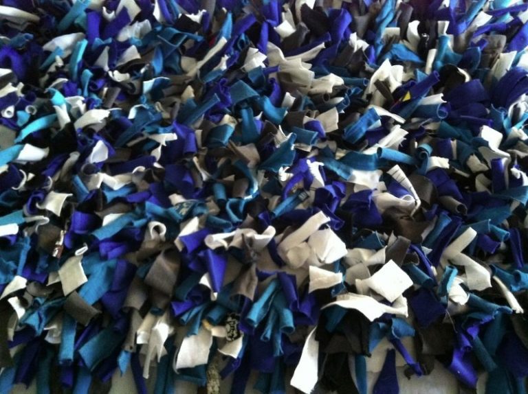 56 T-Shirt Rug DIY Tutorials | Guide Patterns