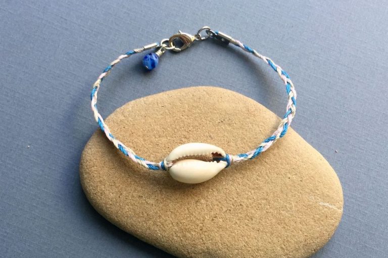 15+ DIYs to Make Stylish Seashell Bracelets - Guide Patterns