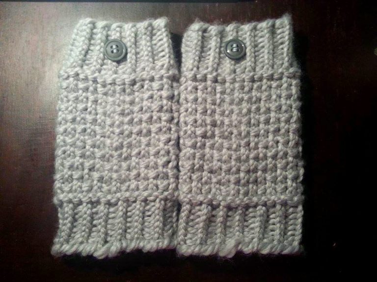 27 Free Patterns for Knit Boot Cuffs - Guide Patterns