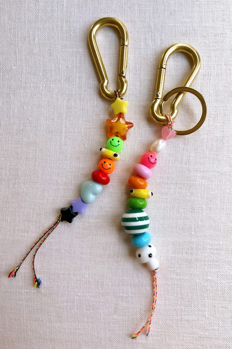 How to Make Beaded Keychains: 30 Tutorials with Patterns - Guide Patterns