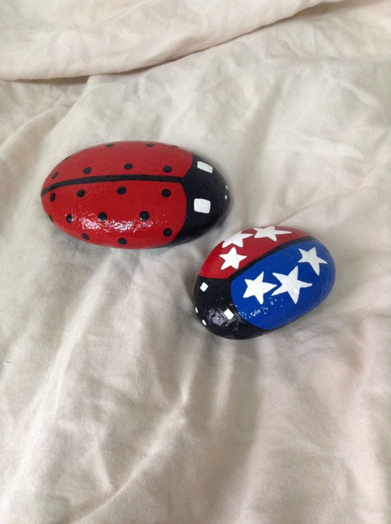 10+ Easy Ways to Paint Cute Ladybugs on a Rock - Guide Patterns