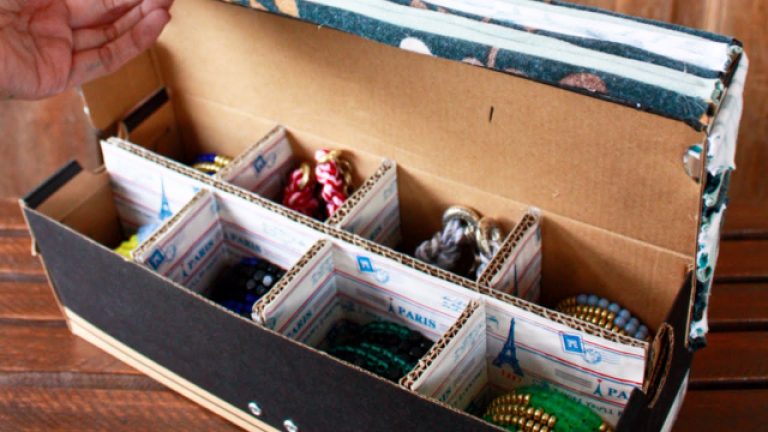 13+ Designs to Make a Jewelry Box with Cardboard For Your Necklace ...