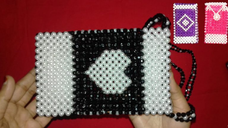 11 Beaded Purse DIY Tutorials - Guide Patterns