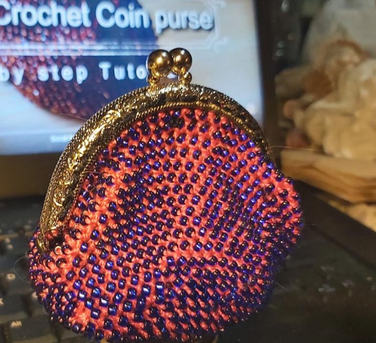 11 Beaded Purse DIY Tutorials - Guide Patterns