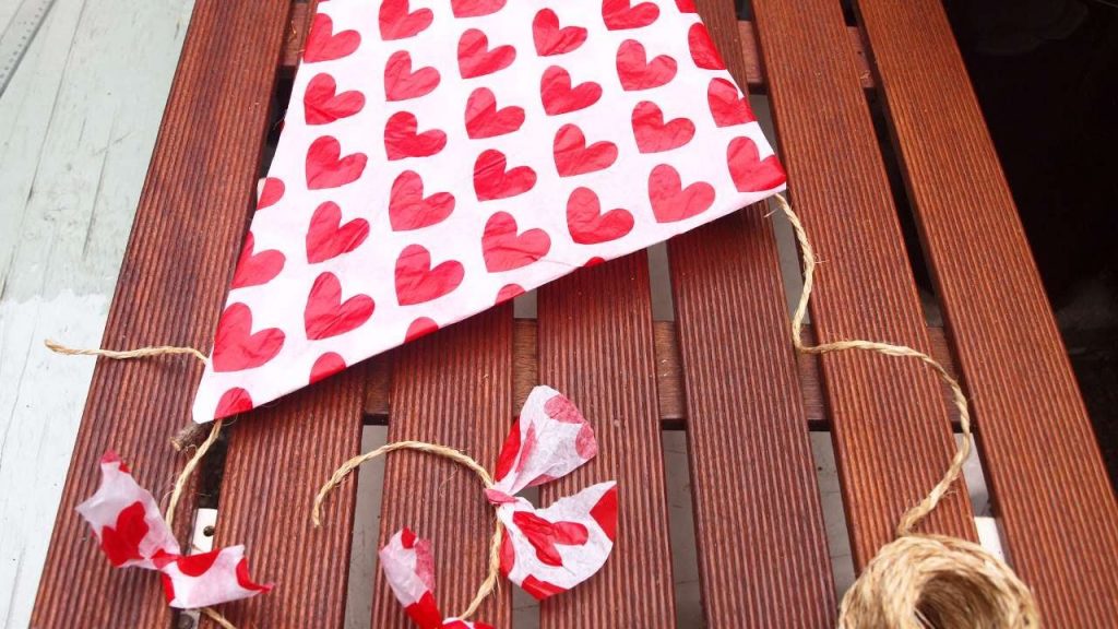 24+ Unique DIYs to Make a Kite | Guide Patterns