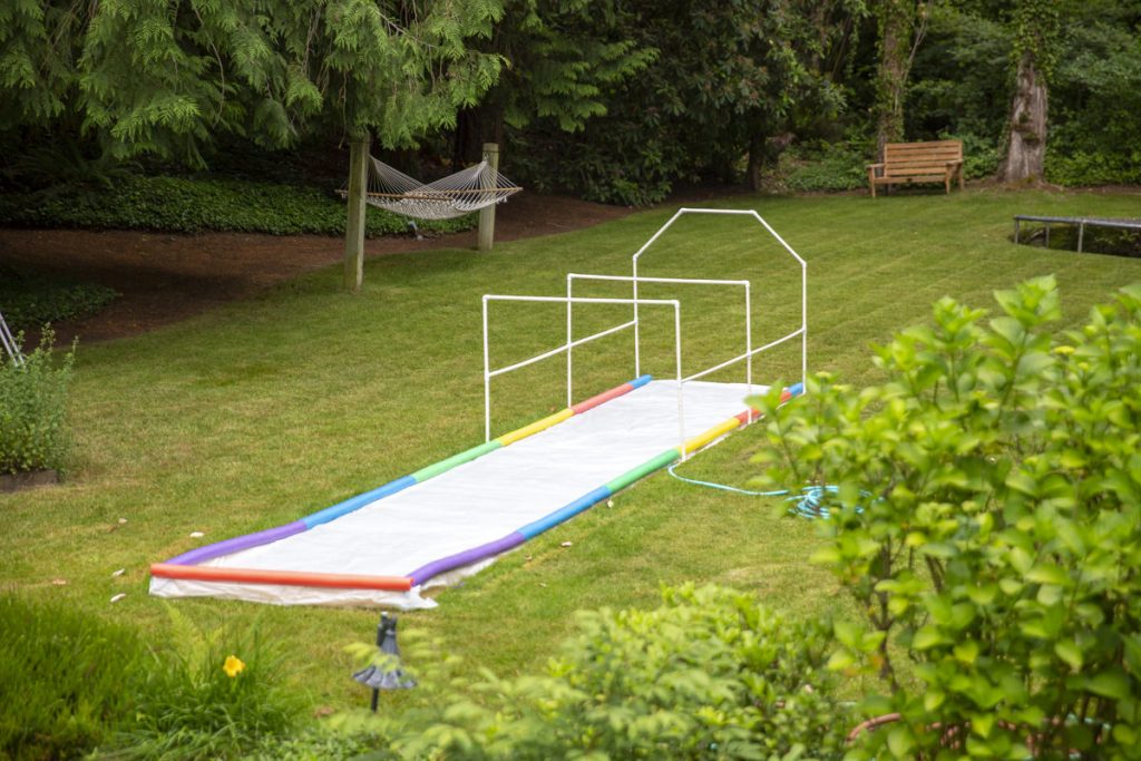 9 DIYs to Make a Homemade Slip and Slide for Kids and Adults - Guide ...