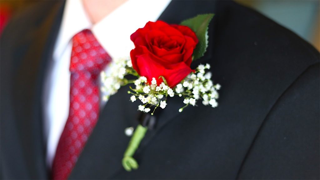 30+ DIYs to Make a Boutonniere for Different Occasions - Guide Patterns