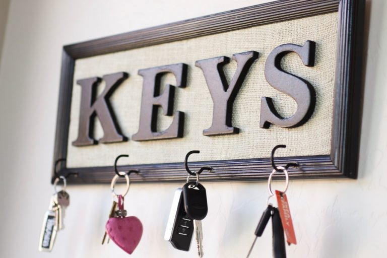 21+ DIYs to Make a Key Holder - Guide Patterns